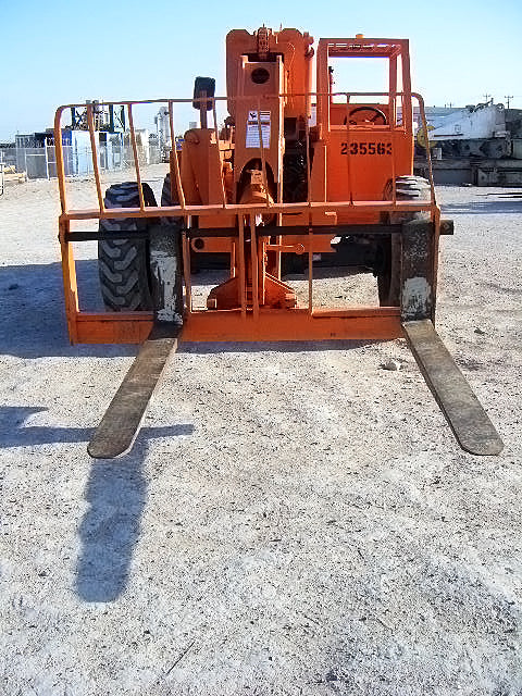 Traverse Lift TL8042 8,000 LB Diesel 4x4x4 Telescopic Forklift