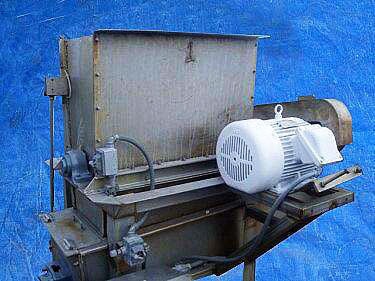 Stainless Steel Delumper with Screw Auger Discharge