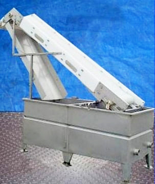 Used SS Tank with Dewatering Elevator Conveyor (550 Gal)